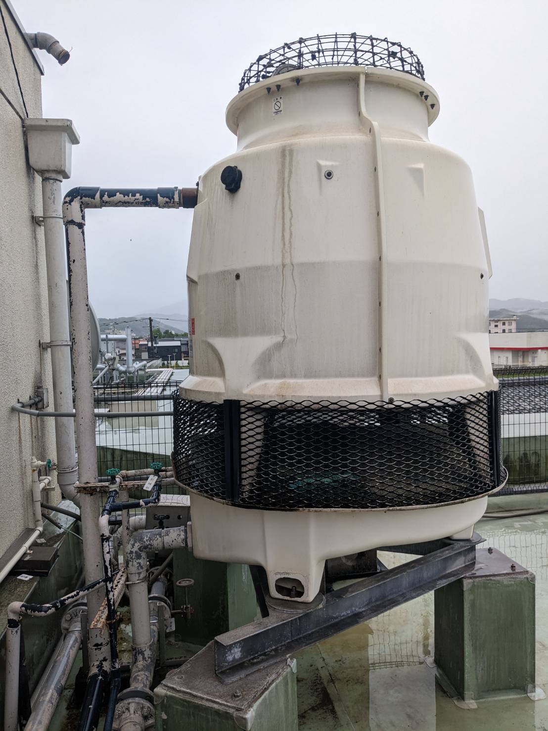 冷却塔ファンモーター分解整備作業 | 株式会社加賀設備商会｜石川県加賀市